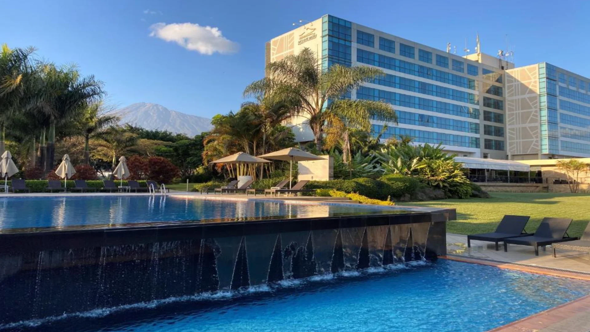Mount Meru Hotel | WeGuide African Safaris